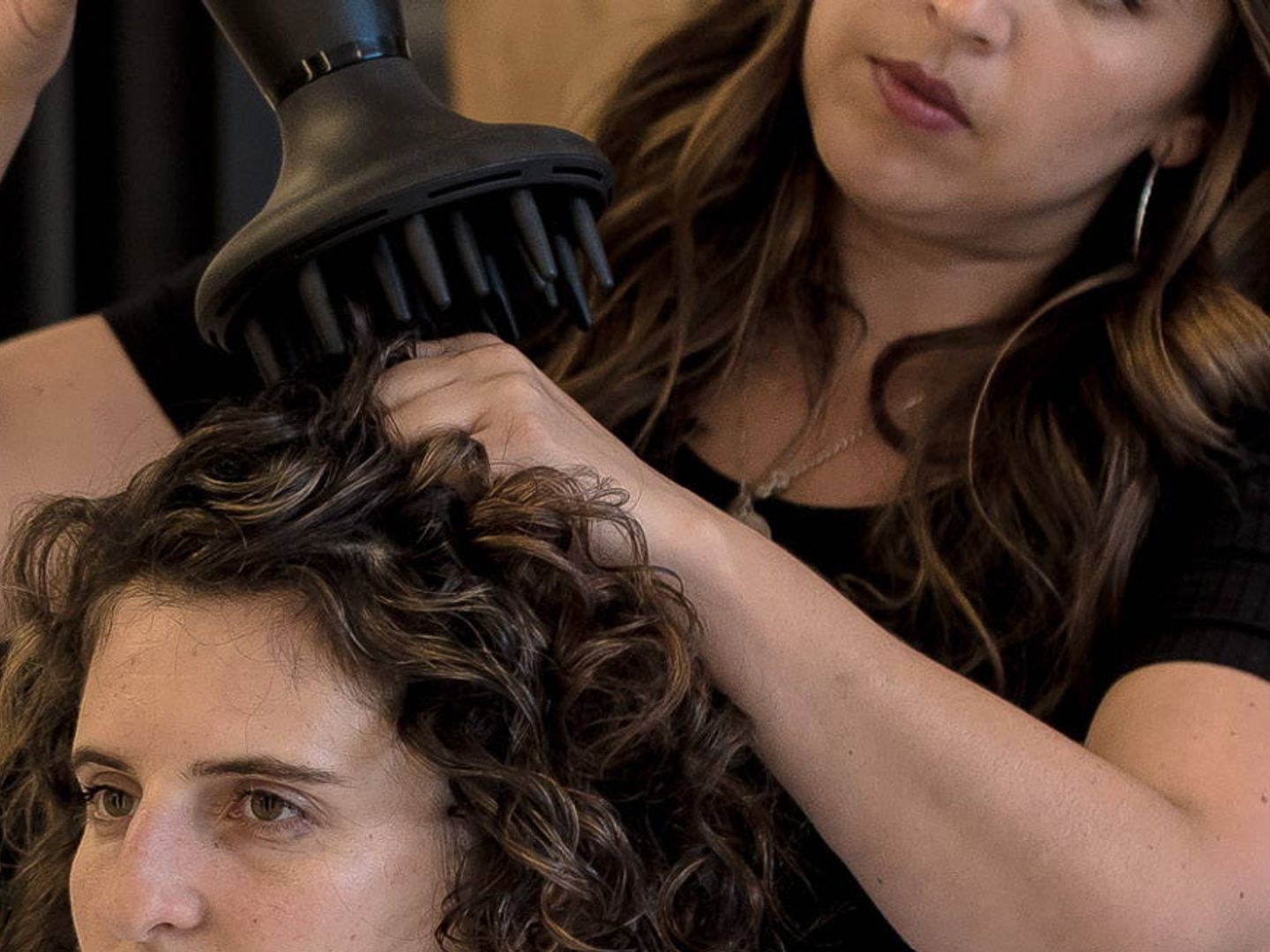 Transforming Curls: The Ultimate Guide to Curling Straight Hair ...